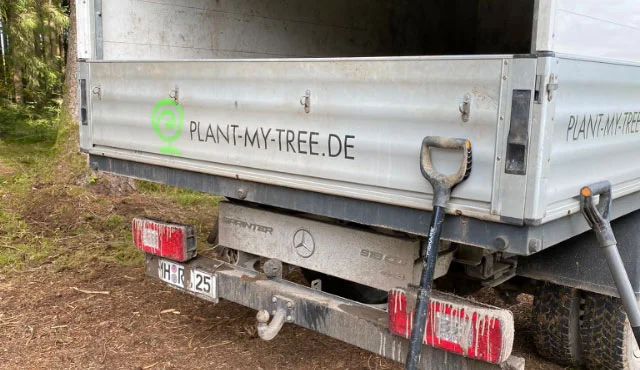 Sustainability with PLANT-MY-TREE